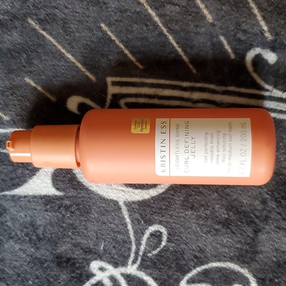 Kristin Ess | Hair | Kristin Ess Weightless Shine Curl Defining Jelly ...